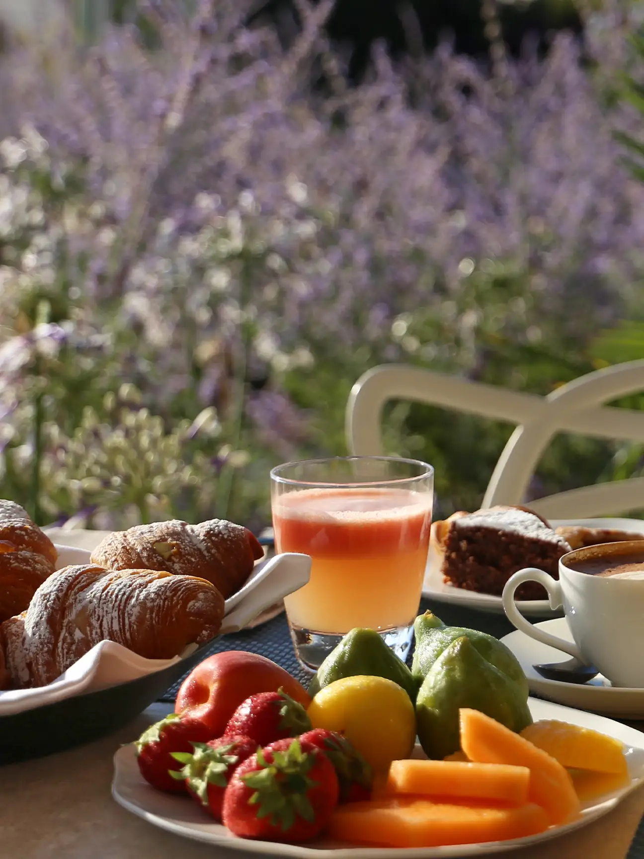 Complimentary Breakfast Bliss | Baglioni Hotel Regina